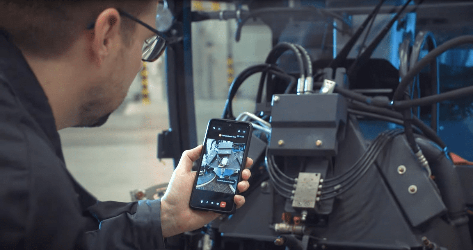 Efficient machine maintenance: how remote services and visual support ...